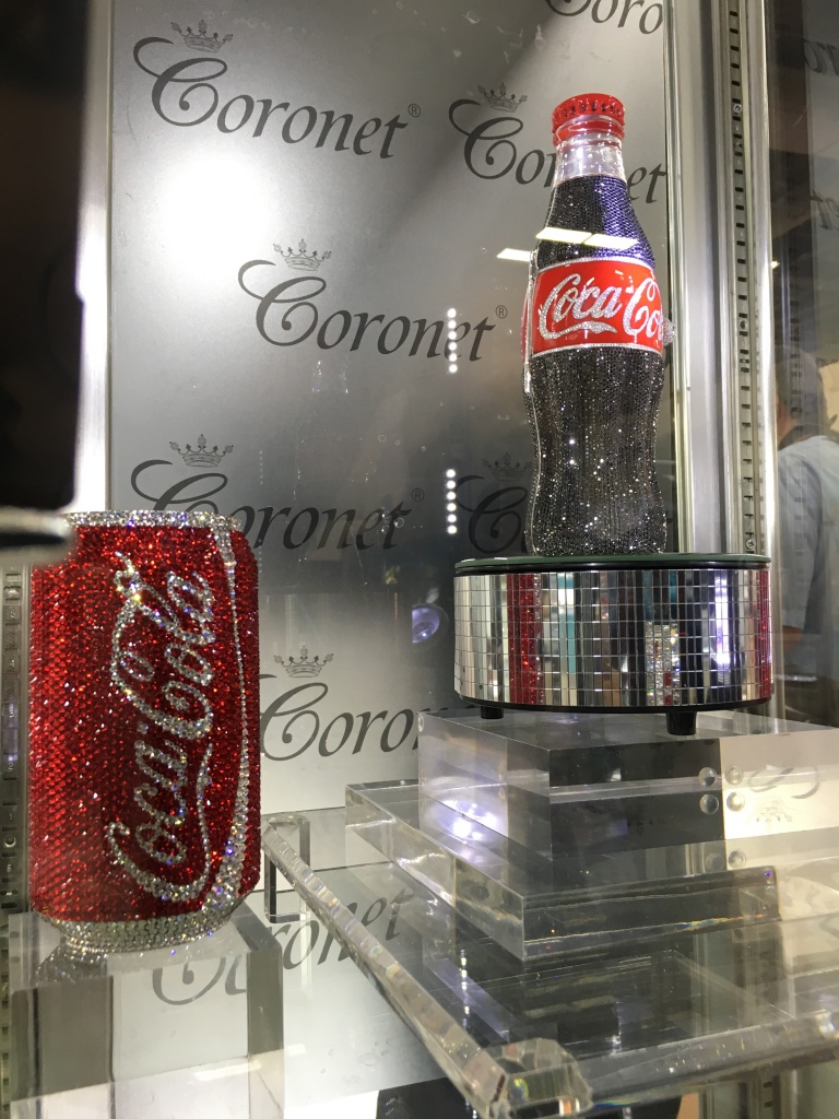 Aaron Shum Unveils Diamond Coca-cola Bottle Minaudiere at JCK