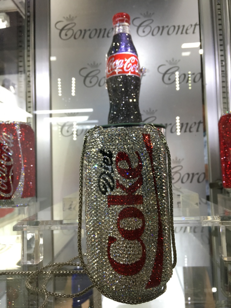 Aaron Shum Unveils Diamond Coca-cola Bottle Minaudiere at JCK
